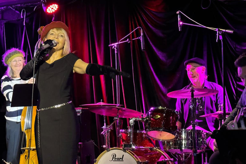 Anna Weaving Trio | Barangaroo